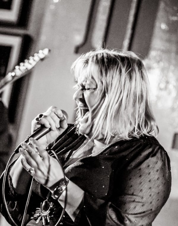 Emma Wilson: new album “Wish Her Well. - Rock The Joint Magazine