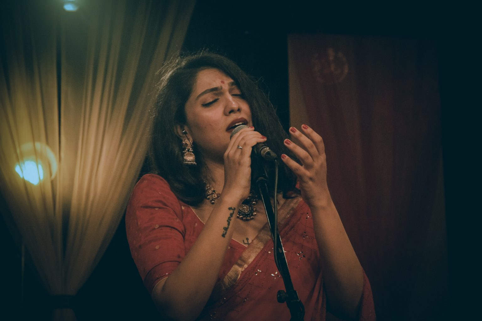 Jazz songstress Isheeta releases her debut EP, “Ek Sutra.” - Rock The ...