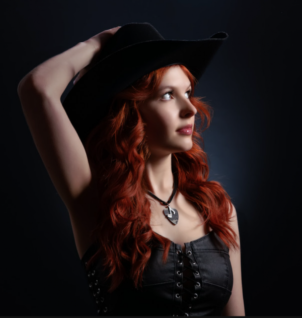 Caitlin Mae with 4,000 Miles - Rock The Joint Magazine